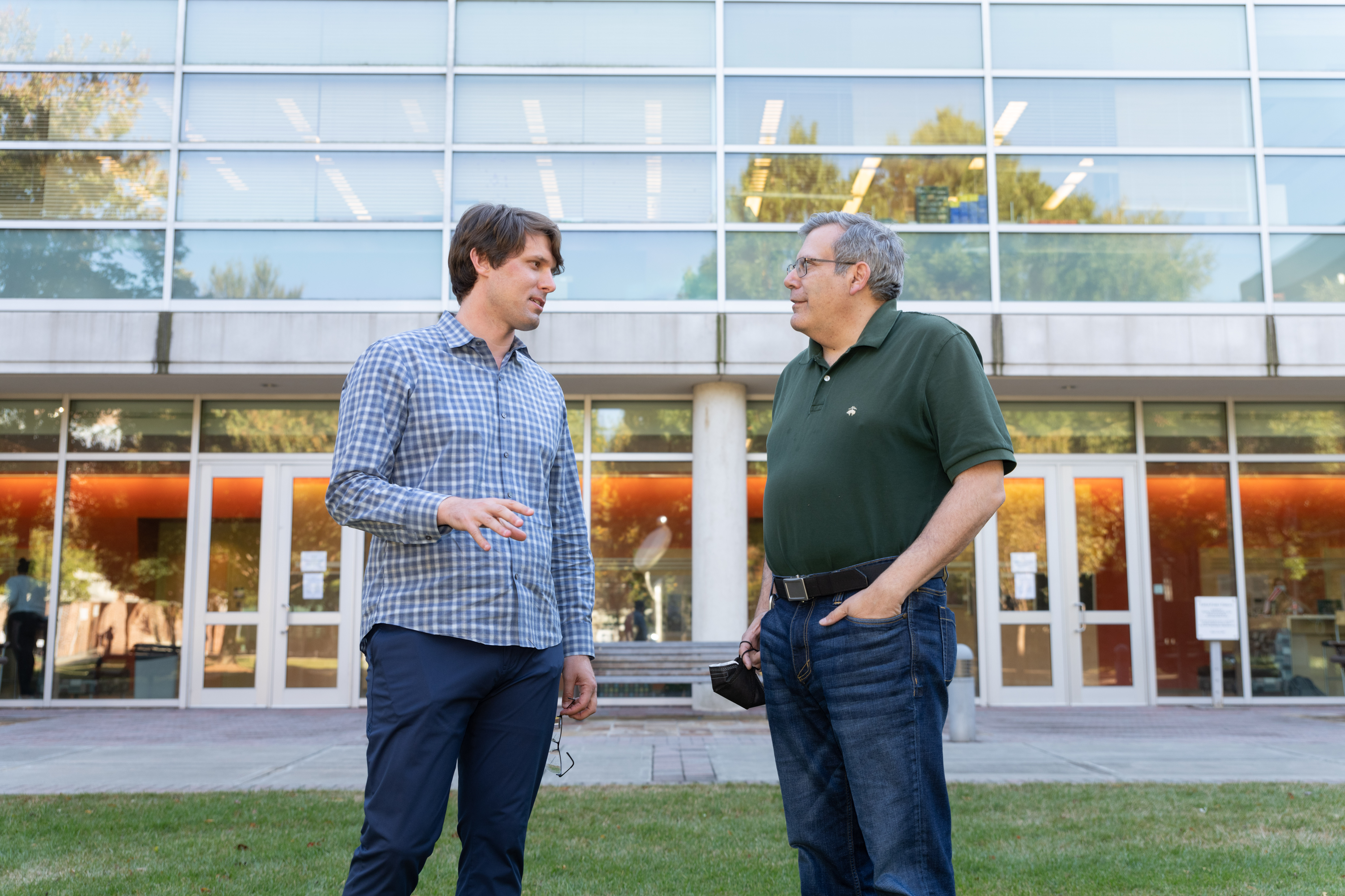 New System Speeds Screening of Drug-Delivering Nanoparticles | GT ...